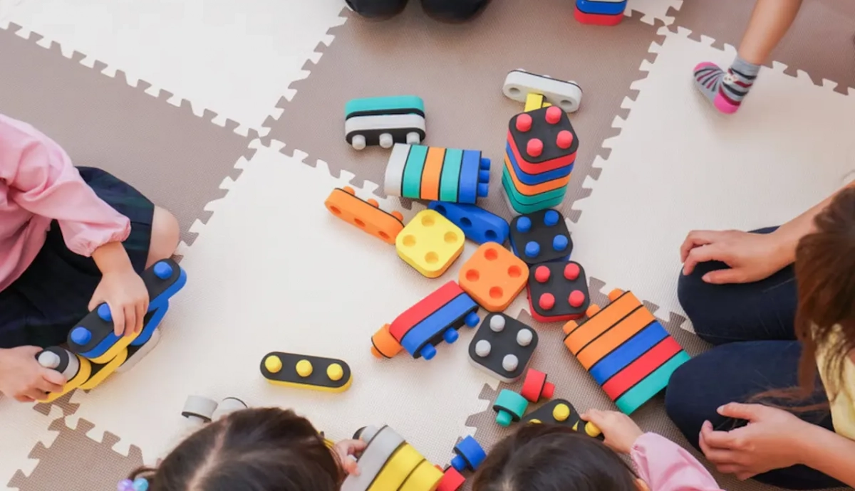 Jean Piaget y las fases del desarrollo cognitivo infantil